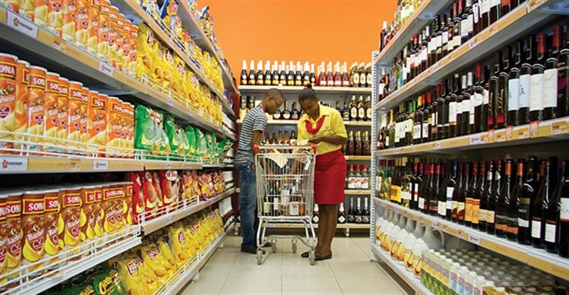 Seis em cada dez empresas registadas em Angola actuam no sector do ...